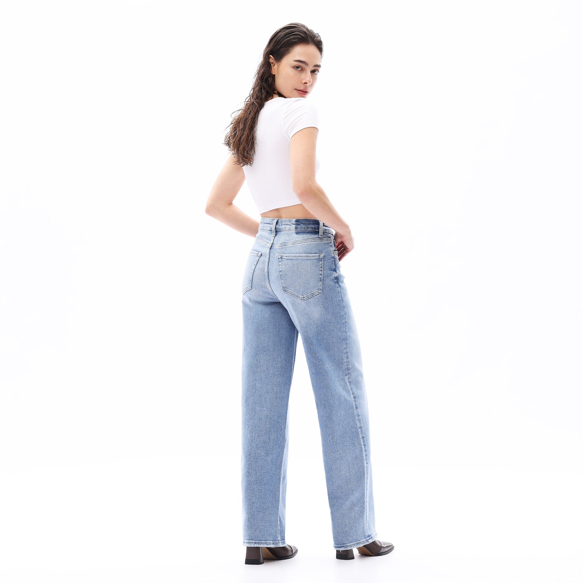 Denim After Dark: Night-Out Looks That Shine Without the Sweat 🌙 ...